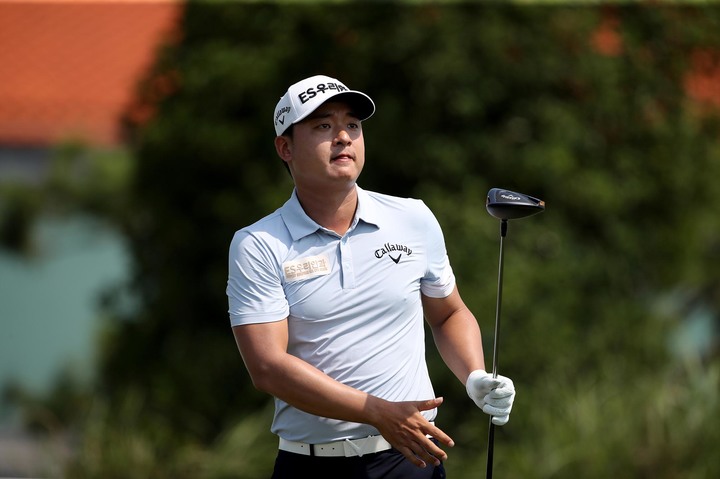 '9언더파' 조성민, KPGA 군산 오픈 2R 공동 선두