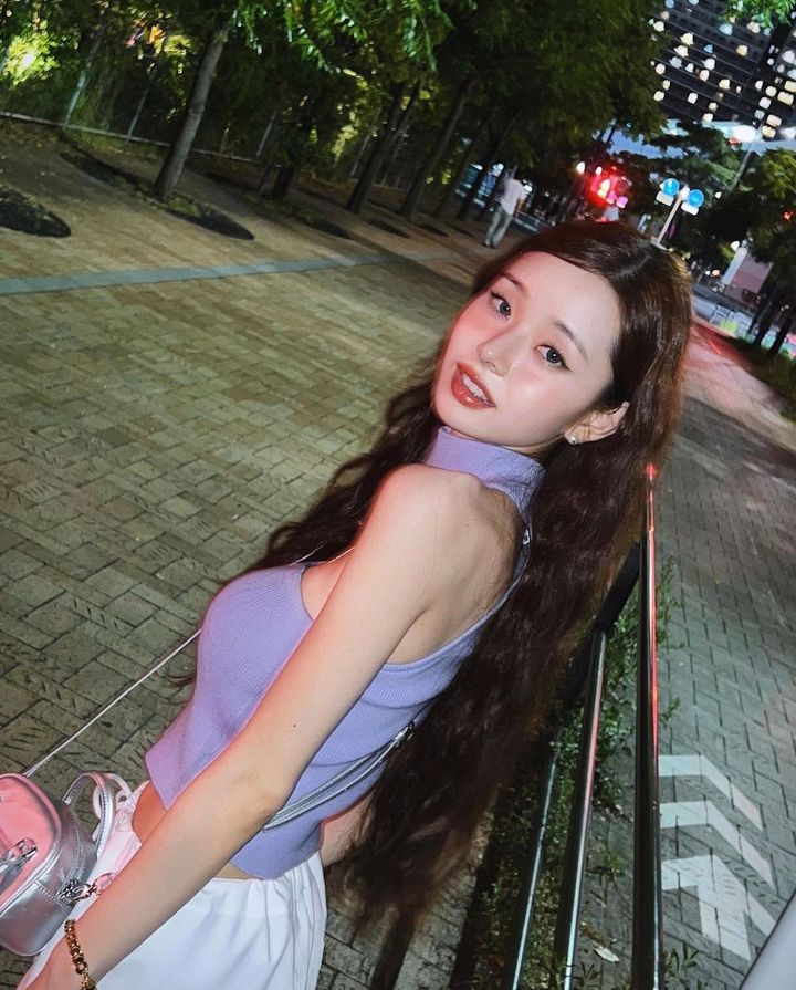 프리지아 튜브탑으로 드러낸 반전 볼륨 몸매 깜짝 공감언론 뉴시스통신사